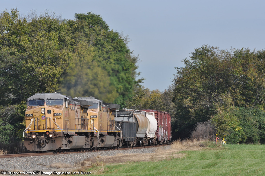UP 6574 On NS 143 Eastbound